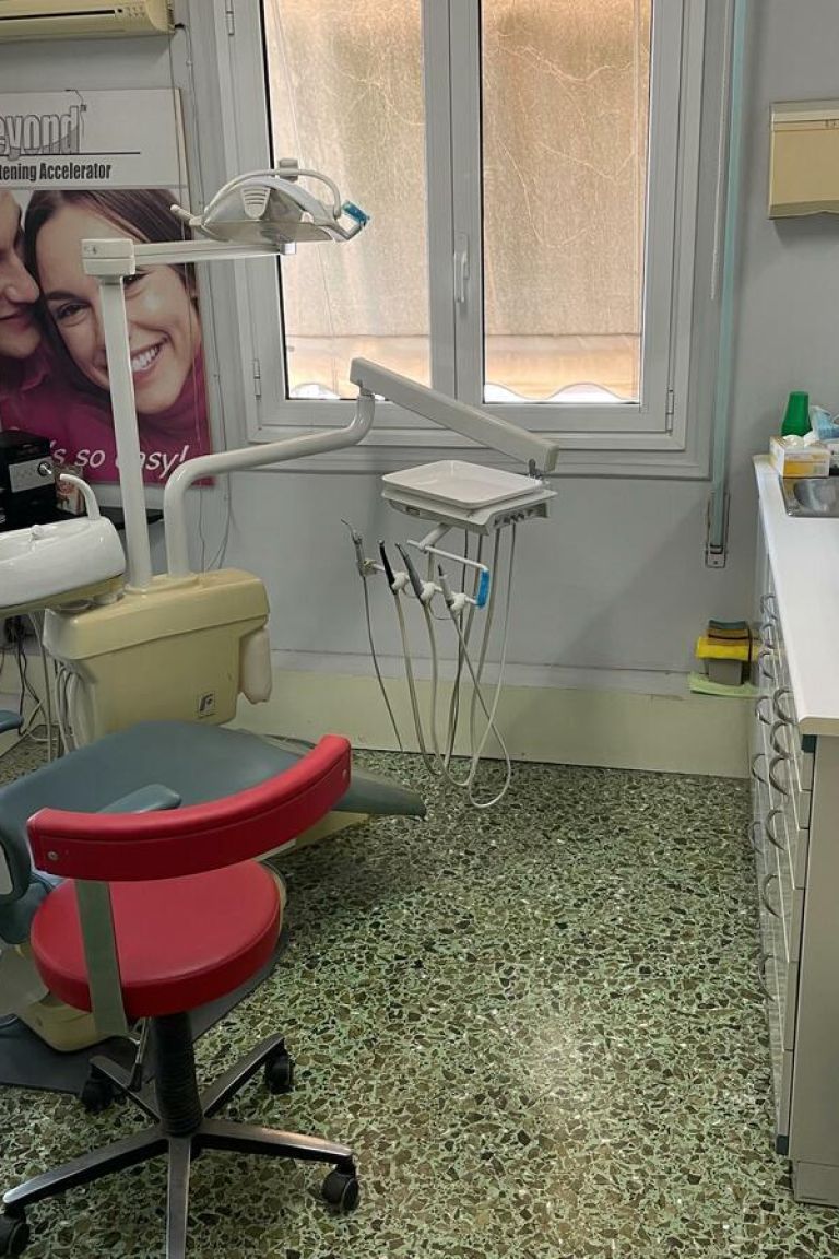 ΟΔΟΝΤΙΑΤΡΙΚΗ ΚΛΙΝΙΚΗ ΔΡ. ΙΩΑΝΝΗ Γ. ΕΥΓΕΝΙΚΟΥ - evgenikosdental.gr